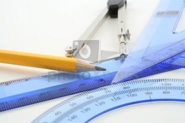 Les équations du premier et du second degré à la règle et au compas ...